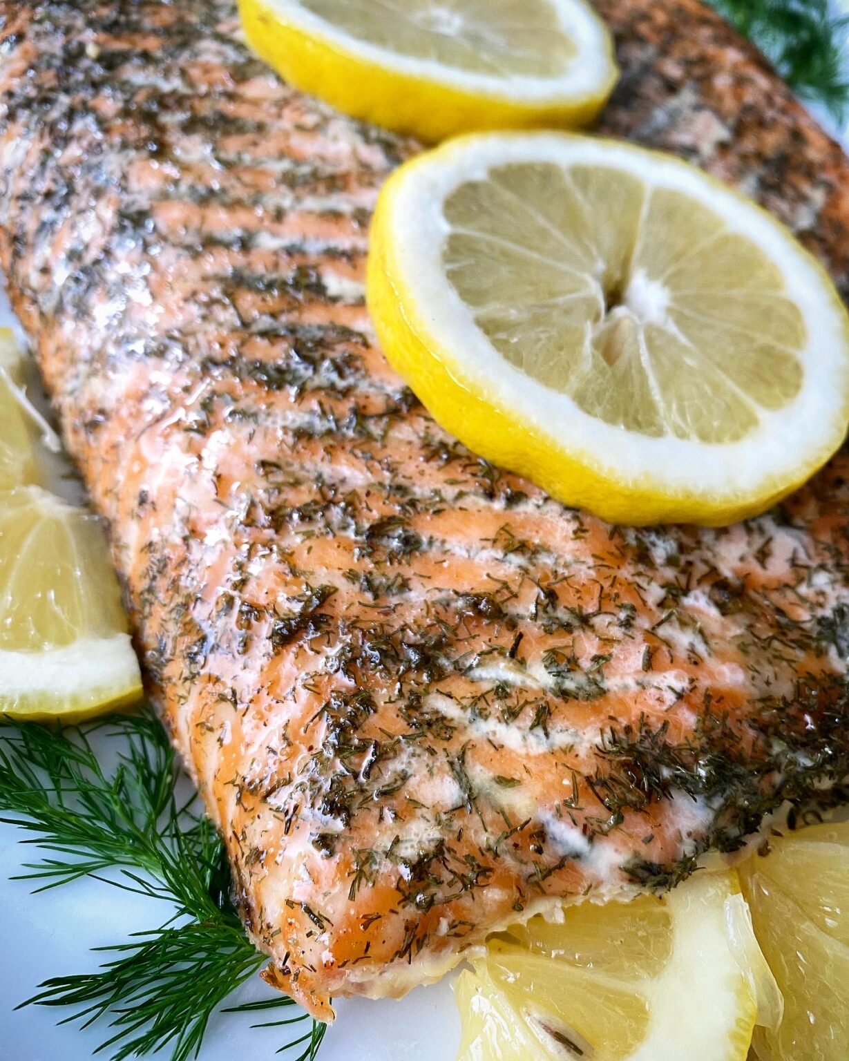 Slow Cooker Lemon Dill Salmon - Fit Slow Cooker Queen